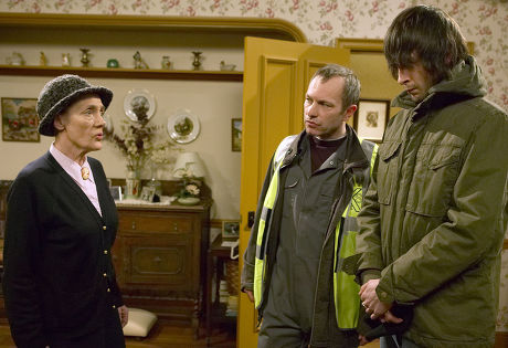 Emmerdale Edna Birch Shirley Stelfox Billy Editorial Stock Photo ...