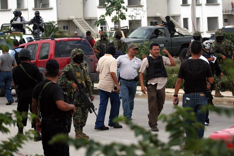 Mexican Soldiers Police Officers Secure Area Editorial Stock Photo ...
