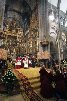 Pope Benedict Xvi Observes Botafumeiro Traditional Editorial Stock ...