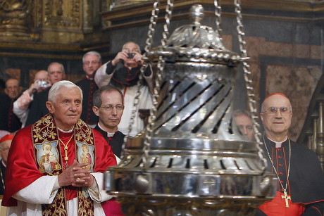 Pope Benedict Xvi L Watches Rocking Editorial Stock Photo - Stock Image ...