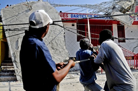Haitian Workers Take Part Demolition House Editorial Stock Photo ...