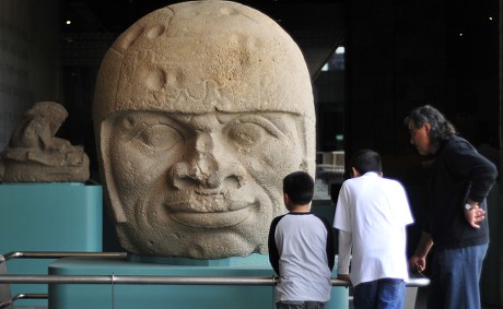 People Look Figure Colossal Head 9 Editorial Stock Photo - Stock Image ...