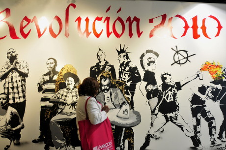 Woman Observes Works During Exhibition Villa Editorial Stock Photo ...