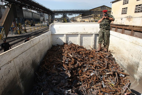 Brazilian Soldier Takes Photo Weapons That Editorial Stock Photo ...