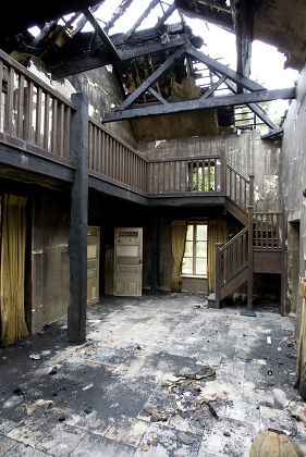 __COUNT__ The aftermath of the fire at millionaire businessman ...