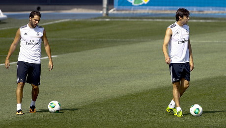 Real Madrids Assistant Coach Zinedine Zidane Editorial Stock Photo ...
