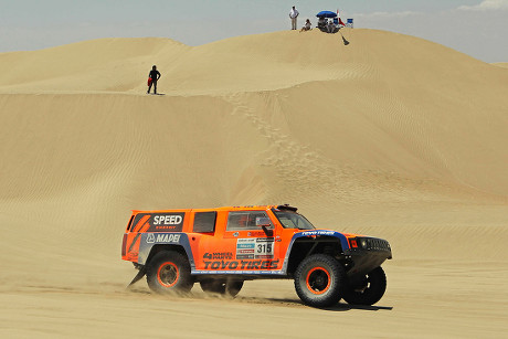 Robby Gordon Usa Drives His Hummer Editorial Stock Photo - Stock Image ...
