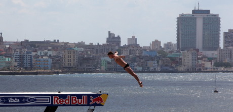 250 High platform diving Stock Pictures, Editorial Images and Stock ...