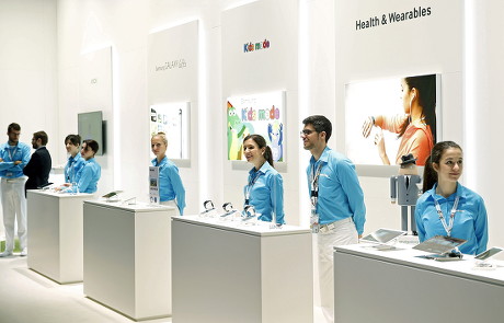 Samsung Promoters Present Samsungs Kids Mode Editorial Stock Photo ...