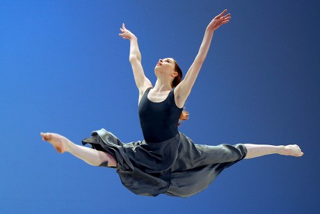 __COUNT__ imágenes de Switzerland Ballet Grand Prix Lausanne - Feb 2009 ...