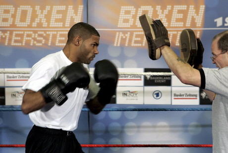 British Boxer Wayne Elcock L Practices Editorial Stock Photo - Stock ...