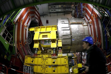 Press Photographer Looks Magnet Core Worlds Editorial Stock Photo ...