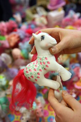 People Attend the 25th Anniversary "Pony Con" My Little Pony Convention ...