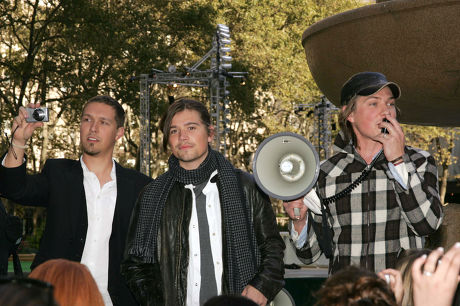 Isaac Hanson Taylor Hanson Zachary Hanson Editorial Stock Photo - Stock ...