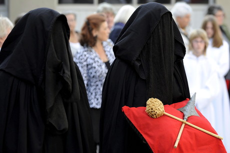 20 Veiled Women Known Les Pleureuses Editorial Stock Photo - Stock ...