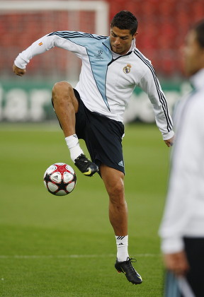 Real Madrids Cristiano Ronaldo Controls Ball Editorial Stock Photo ...