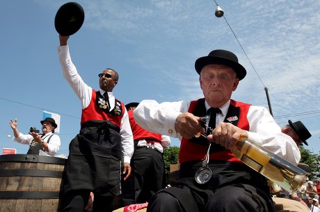 Musician Yodeling Club Alphuettli Geneva Opens Editorial Stock Photo ...