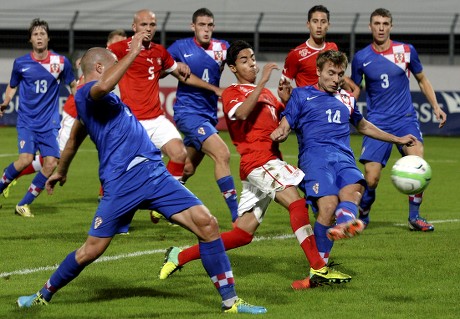 Switzerlands Salim Khelifi Middle Struggles Against Editorial Stock ...