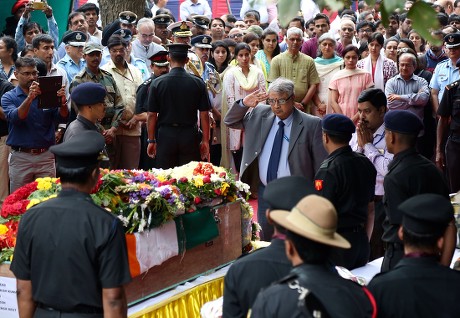 People Pay Their Respect Coffin Major Editorial Stock Photo - Stock ...