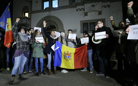 Moldovan Students Wave National Flags While - Foto de stock de ...