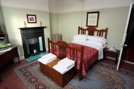 60 Dylan thomas house Stock Pictures, Editorial Images and Stock Photos ...