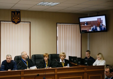 imágenes de Ukraine Court Yanukovych - Nov 2016 - Imágenes de stock ...