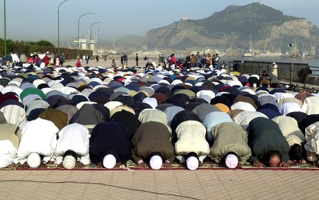 Italian Muslims Performing Their Obligatory Eid Editorial Stock Photo ...