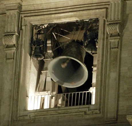 VATCIAN BELL TOLLS ANNOUNCING DEATH POPE Editorial Stock Photo - Stock ...