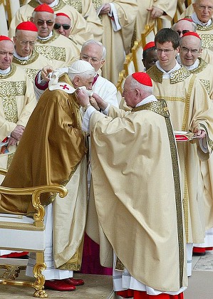 Pope Benedict Xvi Receives Pallium Narrow Editorial Stock Photo - Stock ...
