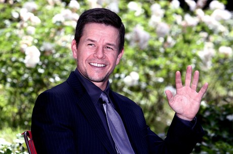 Us Actor Mark Wahlberg Poses Photo Editorial Stock Photo - Stock Image ...