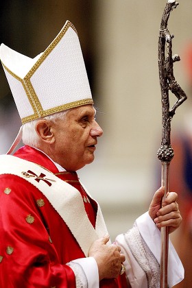 Pope Benedict Xvi Holds His Sceptre Editorial Stock Photo - Stock Image ...