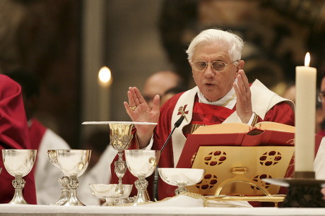 Pope Benedict Xvi Celebrates Funeral Mass Editorial Stock Photo - Stock ...