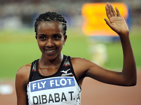 Tirunesh Dibaba Ethiopia Jubilates After Winning Editorial Stock Photo ...