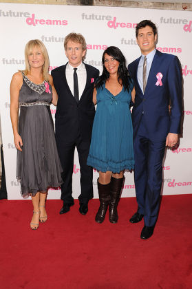 __COUNT__ imágenes de Breakthrough Breast Cancer party, Adam Street ...