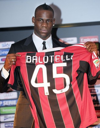 Ac Milan New Forward Mario Balotelli Editorial Stock Photo - Stock ...