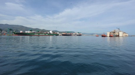 250 Harbor wreck Stock Pictures, Editorial Images and Stock Photos ...