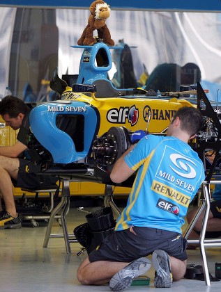 Mechanics Work On Car Spanish Formula Editorial Stock Photo - Stock ...