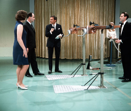 Golden Shot Tv Game Show the Editorial Stock Photo - Stock Image ...