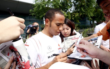 __COUNT__ China Formula One Preparations - Oct 2007 Stock Pictures ...