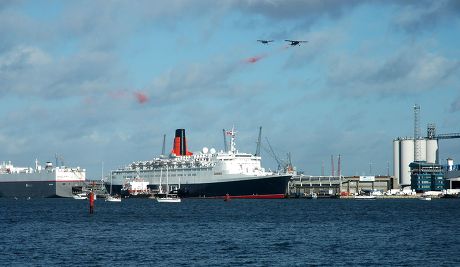 Qe2 Has Poppies Dropped On Wwii Editorial Stock Photo - Stock Image ...