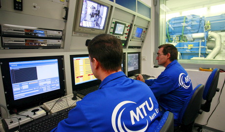 Two Technicians Mtu Maintenance Berlinbrandenburg Manufacturer ...