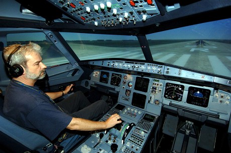 21 Boeing technician Stock Pictures, Editorial Images and Stock Photos ...