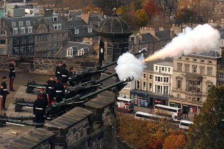 Scottish Gunners Fire 21gun Royal Salute Editorial Stock Photo - Stock ...