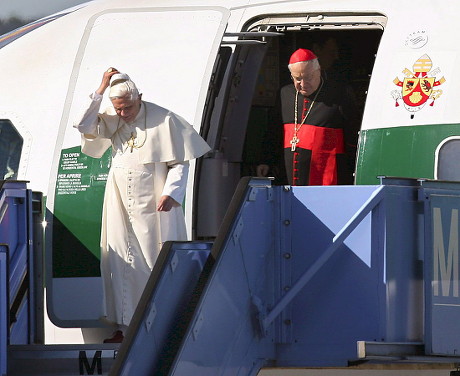 Pope Benedict Xvi Leaves Plane Franzjosef Editorial Stock Photo - Stock ...