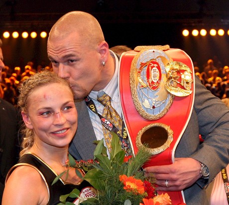 __COUNT__ Germany Boxing Women - Nov 2007 Stock Pictures, Editorial ...