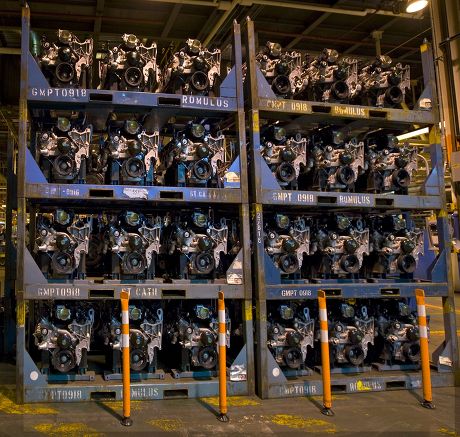 39 General motors truck assembly line Stock Pictures, Editorial Images ...