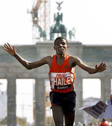 Ethiopian Marathon Athlete Gete Wami Smiles Editorial Stock Photo ...