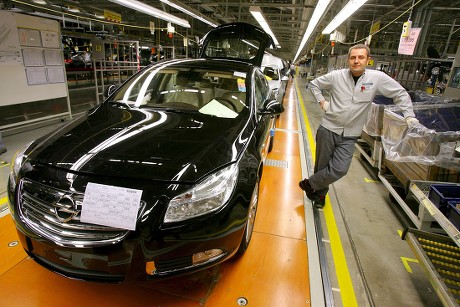 Opel Employee Waits Continuation Assembly Line Editorial Stock Photo ...