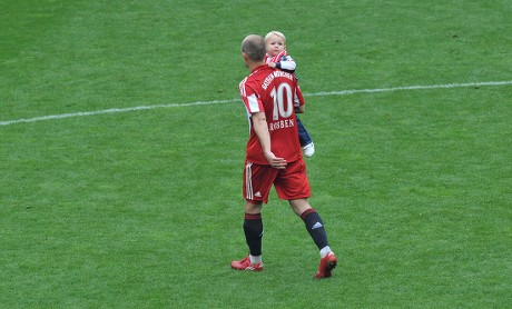 Bayerns Arjen Robben His Son Walk Editorial Stock Photo - Stock Image ...