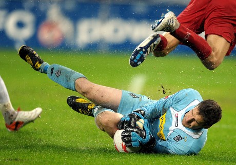 Moenchengladbachs Goalkeeper Christofer Heimeroth Action During ...